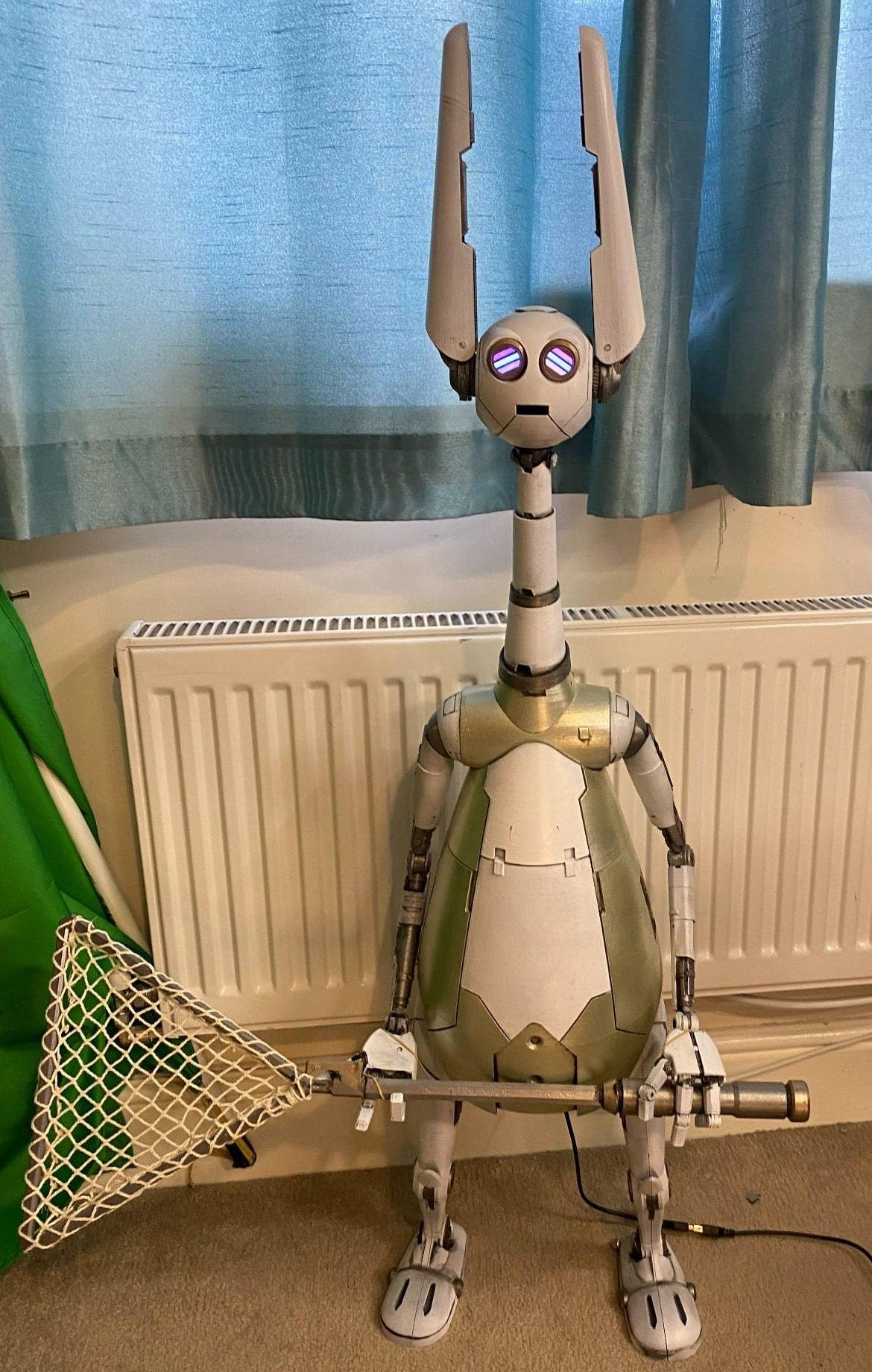 Life-Size Rat Catcher Service Droid! Over 3 Feet Tall! DIY Model Kit ...